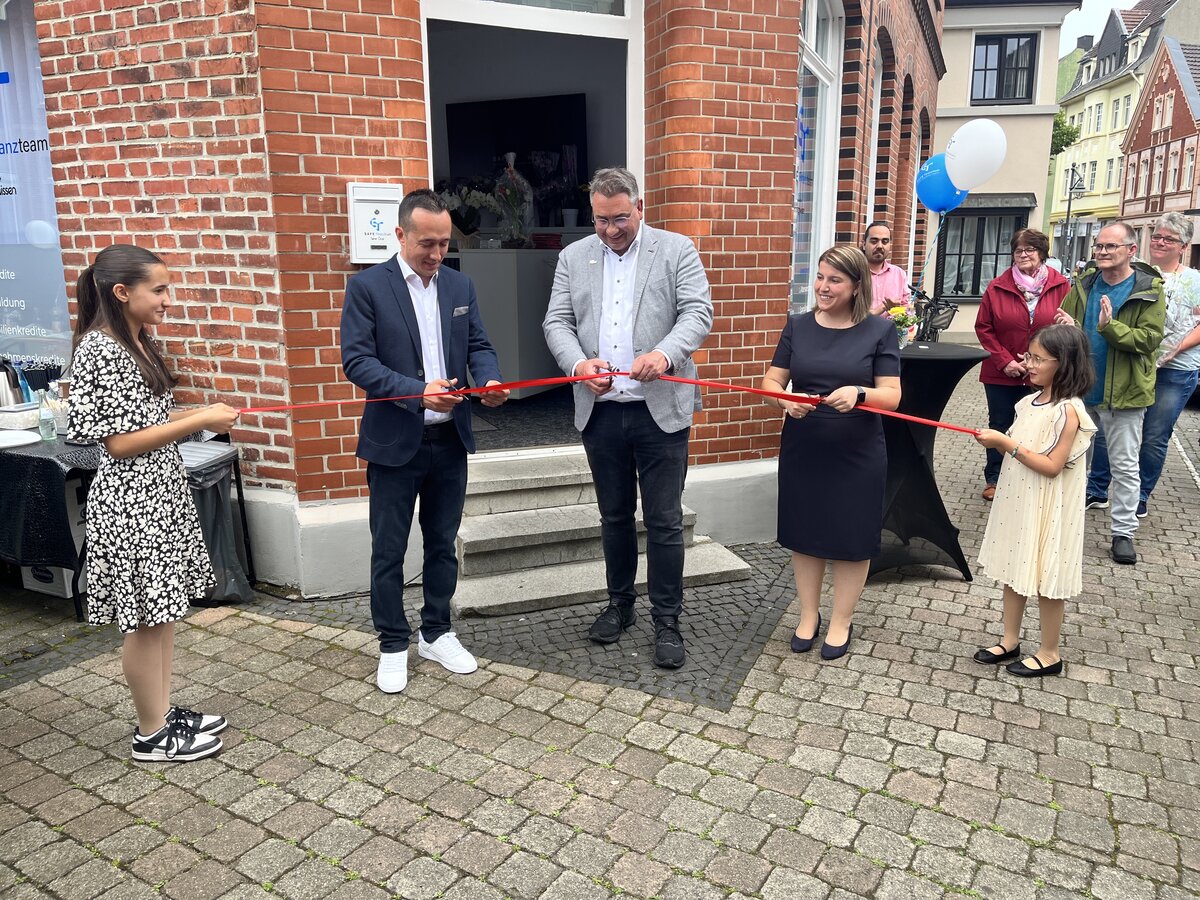Stadt Ahlen: Neueröffnung: SAFE Finanzteam